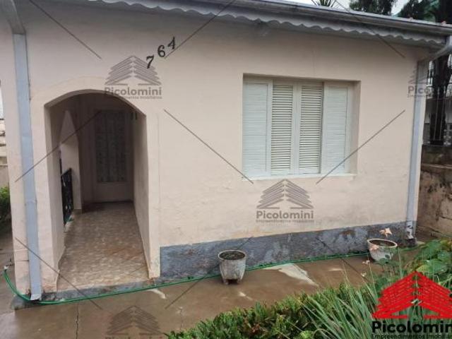 Conjunto de 3 casas a venda na Vila Formosa de 300 m², no total tendo 5 dormitórios, 3 banheiros, mo