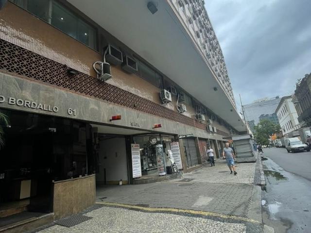Conjunto em Centro, Rio de Janeiro/RJ de 0m² para locação R$ 1.400,00/mes