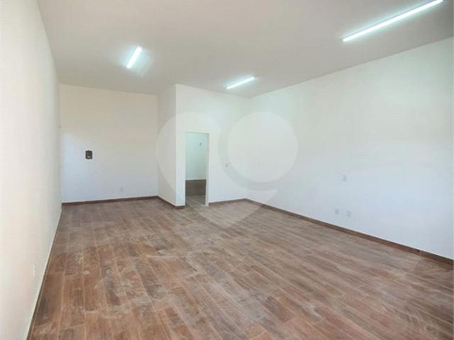 Conjunto em Centro, Vinhedo/SP de 55m² para locação R$ 2.150,00/mes