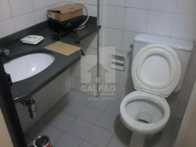 Conjunto em condominio muito bem localizado ao lado estação metro, localizado na Alameda Iraé, Moema