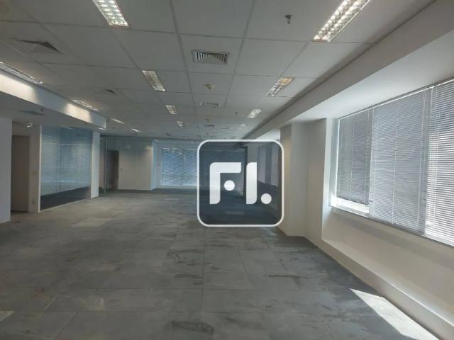 Conjunto para alugar, 483 m² por R$ 38.416,68/mês Alphaville Industrial Barueri/SP