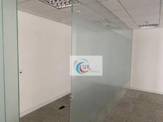 Conjunto para alugar, 200 m² O edifício possui um total de 20 andares com lajes a partir de 400 m²e