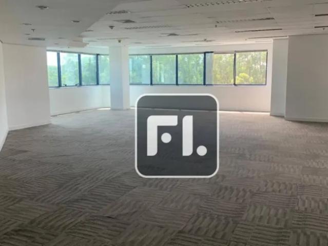 Conjunto para alugar, 219 m² por R$ 12.876,61/mês Alphaville Industrial Barueri/SP