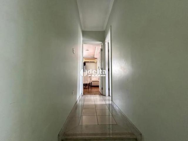 Conjunto residencial e comercial disponível para venda no bairro Nossa Senhora Aparecida em Uberlând