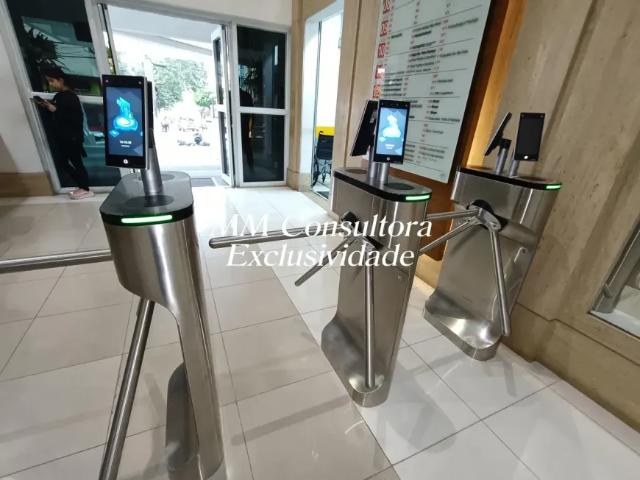 Conjunto / Sala Comercial, no Ipiranga, com 41 m2, 01 sacada, 01 vaga de garagem, Prédio 24 h
