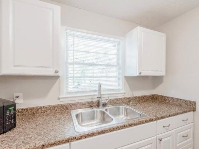Conley Home, a 4 minute walk to bus 55