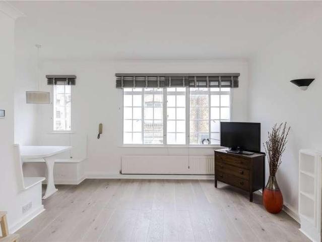 Connaught Close, London, W2