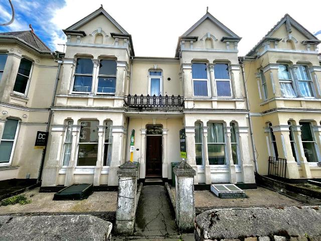 Connaught Avenue, Plymouth PL4, 1 bed flat to rent, £850 pcm | PrimeLocation