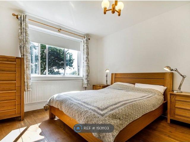 Connaught Gardens, London N10, 2 bed flat to rent, £2,300 pcm | PrimeLocation