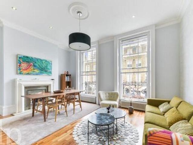 Connaught Street, Hyde Park, 2 Bedroom Maisonette