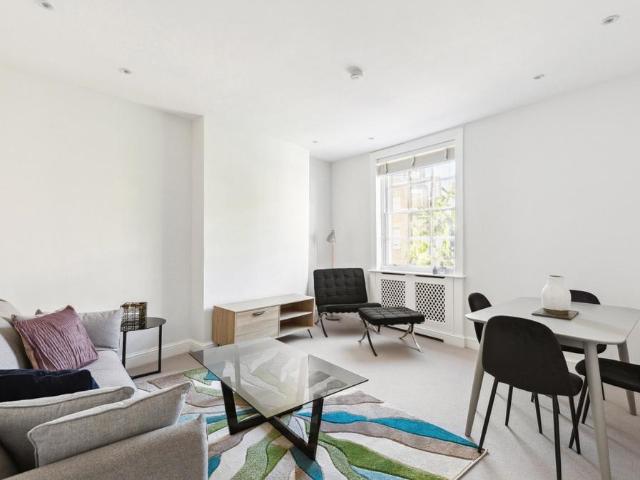Connaught Street, Hyde Park, W2 1 bed apartment to rent £3,033 pcm £700 pw