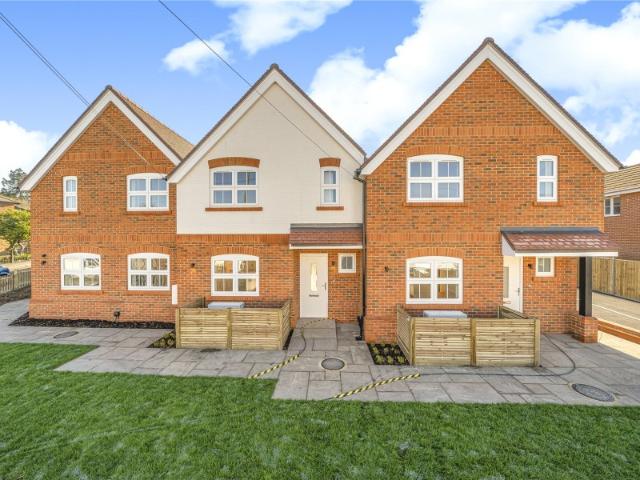 Connaught Road, Woking 3 bedrooms Property for lettings Seymours
