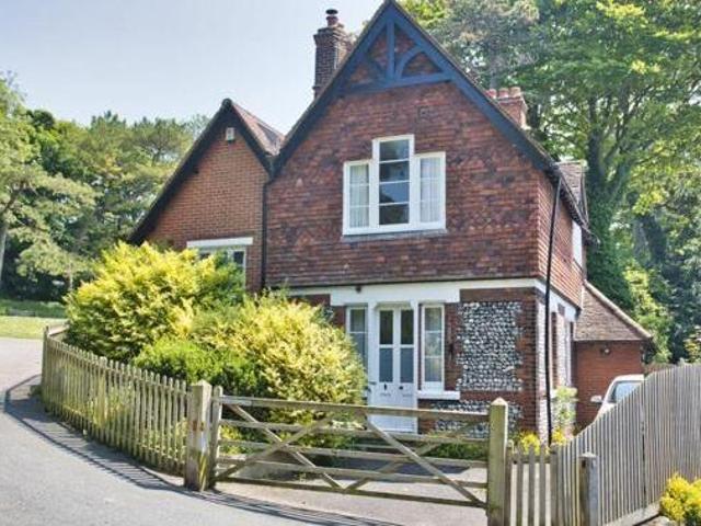 Connaught Road, Connaught Park Connaught Road, 4 Bedroom Detached