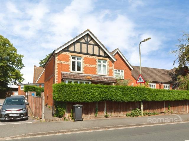 Connaught Road, Fleet, Hampshire GU51, 2 bed flat to rent, £1,800 pcm | PrimeLocation