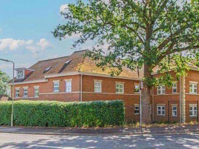 Connaught Road, Kingfisher Court Connaught Road, 2 Bedroom Apartment