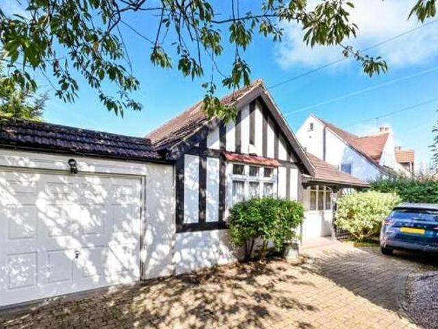 Connaught Road, New Malden, 3 Bedroom Bungalow