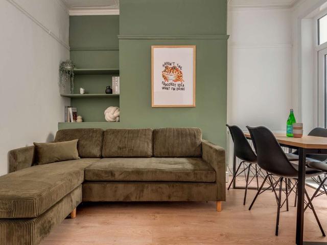 Connaught Road Room 1