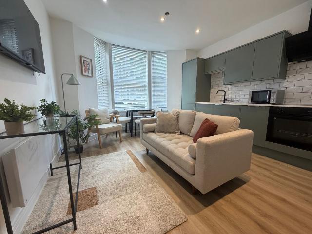 Connaught Road, Roath CF24, 2 bed flat to rent, £1,225 pcm | PrimeLocation