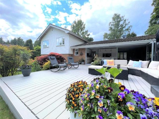 Connaught Road, Surrey GU15 5 bed detached house to rent £3,995 pcm £922 pw