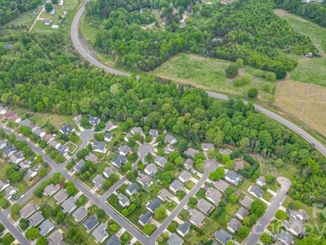 Connector Rd, Mooresville, NC 28115