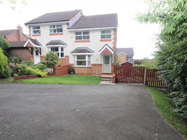 Conningsby Close, Bromley Cross. 3 bed semi detached house to rent £1,295 pcm £299 pw