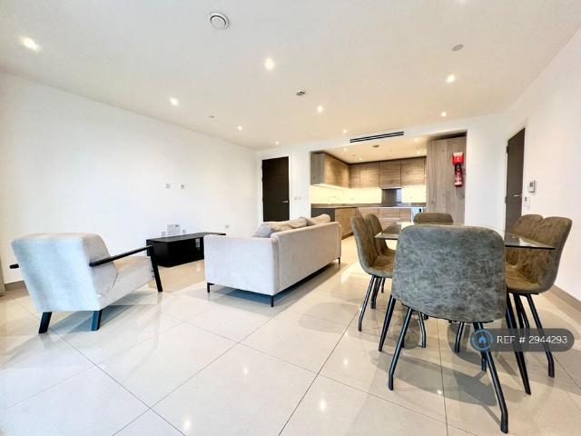 Conquest Tower, London, SE1 3 bed flat to rent £4,650 pcm £1,073 pw