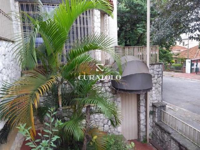 Conquiste seu novo lar! Casa com 210 m² na Saúde, 2 dormitórios, ótima localização!