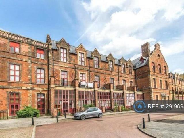 Conrad House, London, E8 1 bed flat to rent £2,100 pcm £485 pw