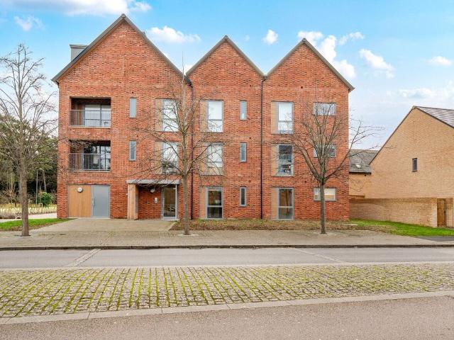 Consort Avenue, Trumpington, Cambridge, Cambridgeshire CB2, 2 bed flat to rent, £1,700 pcm | PrimeLocation