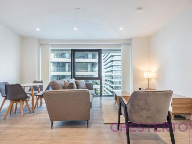 Consort Place, Admirals Way, London 1 bed flat to rent £2,900 pcm £669 pw