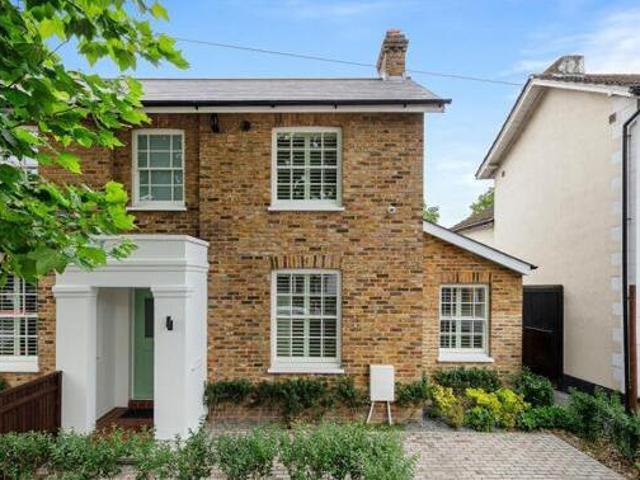 Consort Road, London, 3 Bedroom Semi detached