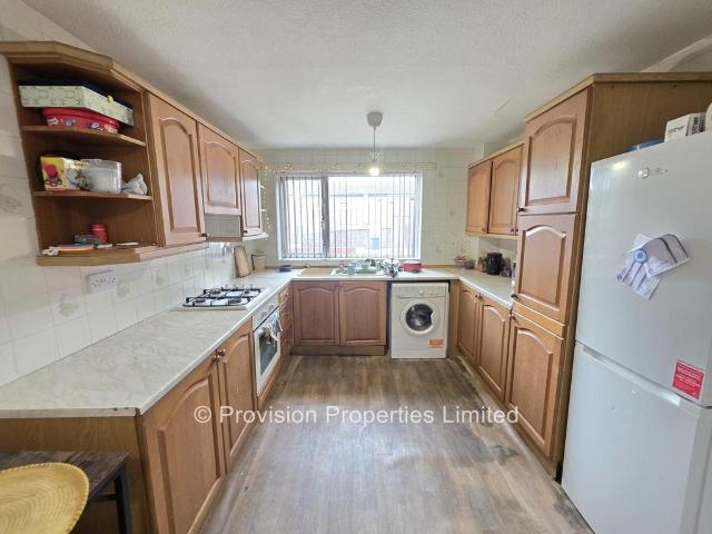 Consort View, Hyde Park LS3 4 bed townhouse to rent £1,386 pcm £320 pw