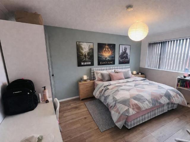 Consort View, Hyde Park LS3 4 bed townhouse to rent £1,386 pcm £320 pw