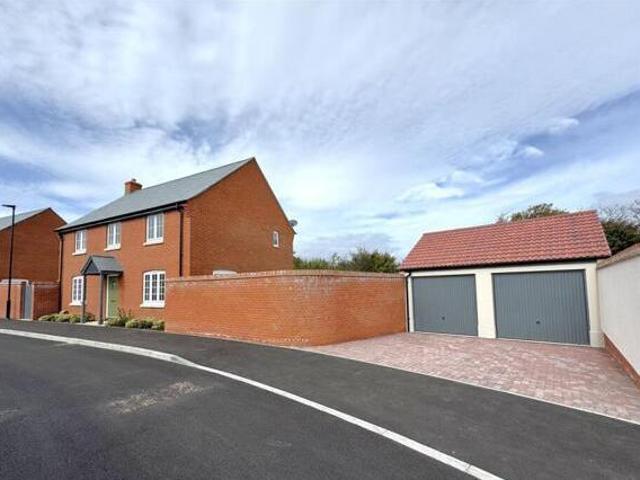 Constable Crescent, Chesil Reach, 4 Bedroom Detached
