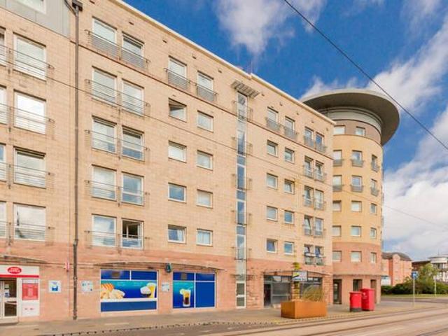 Constitution Street, Leith. 2 bed flat to rent £1,395 pcm £322 pw