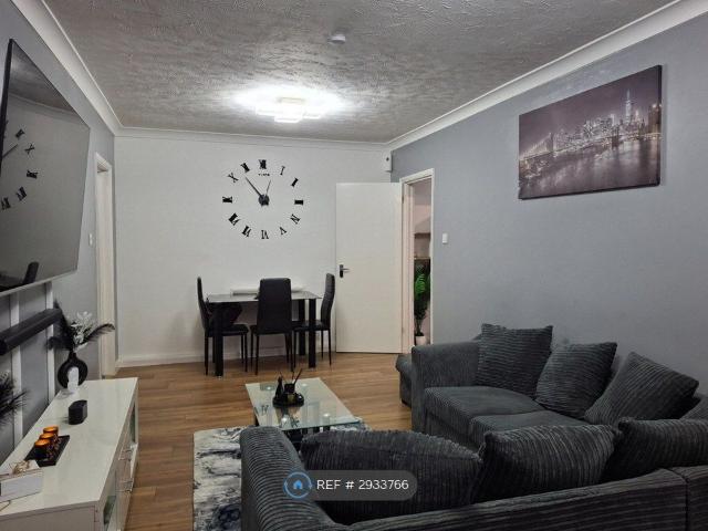 Constitution Road, Chatham ME5, 1 bed flat to rent, £950 pcm | PrimeLocation
