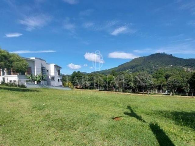 Construa a Casa dos Sonhos em 830m² no Condomínio Campo da Cachoeira!