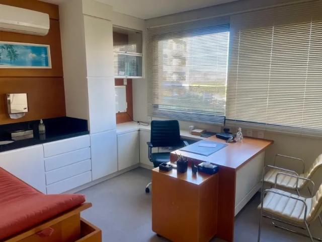 Consultório no bairro Boa Vista 33 m²