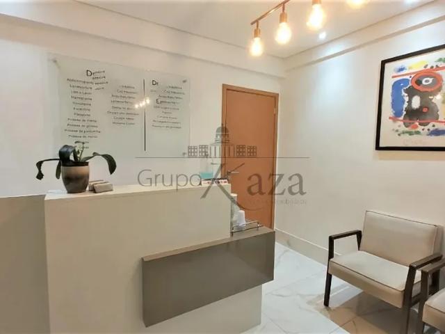 Consultório com 3 Quartos e 3 banheiros à Venda, 76 m² por R$ 880.000