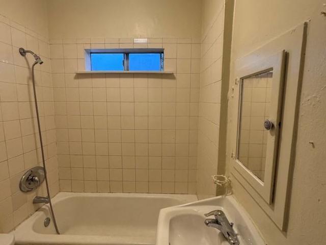 COO Holdings, LLC 2 Bedroom Apartment for Rent at 3701 1st Ave, San Diego, CA 92103 Hillcrest