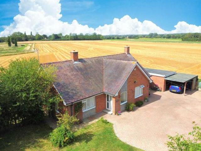 Cook Road, Holme Hale, 4 Bedroom Chalet