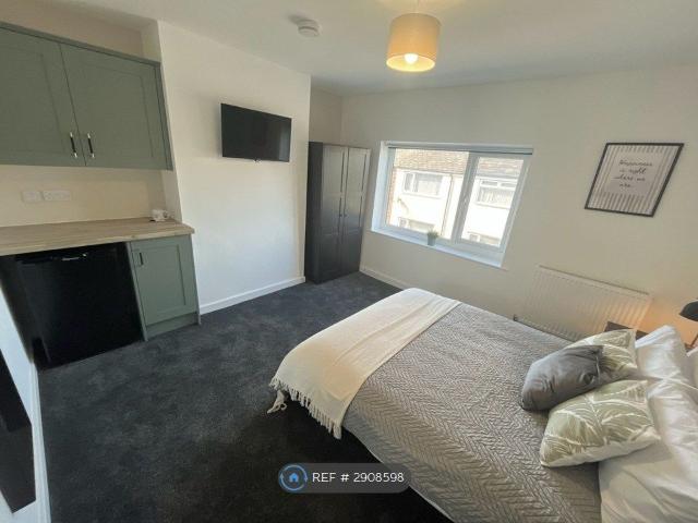 Cook St, Prescot L35, Room to rent, £595 pcm | PrimeLocation