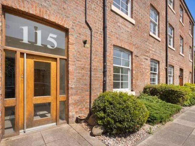 Cook Street, Tradeston, 2 Bedroom Flat
