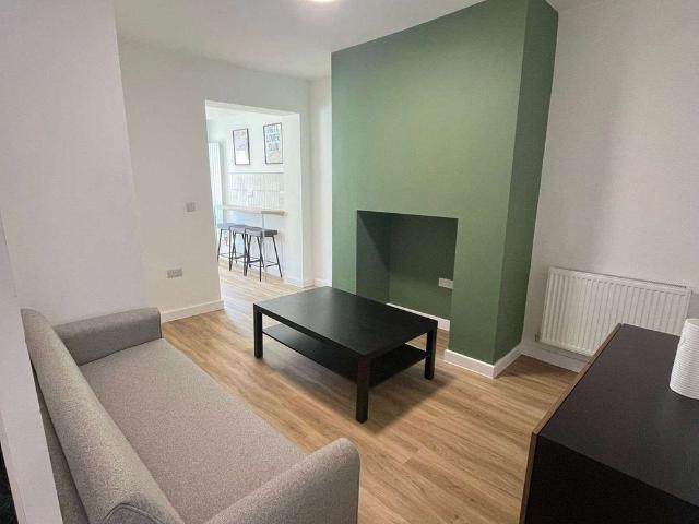Cook Street Room 1
