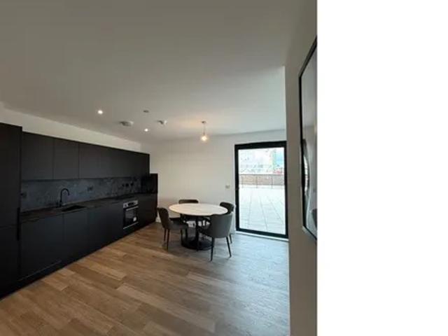 Cooke Place, Salford, M5 3LJ, United Kingdom | 3 bed apartment for rent #166835185 | Rentberry