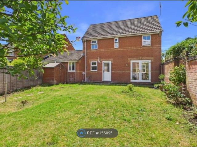 Cooks Way, Hatfield AL10, 3 bed detached house to rent, £2,000 pcm | PrimeLocation