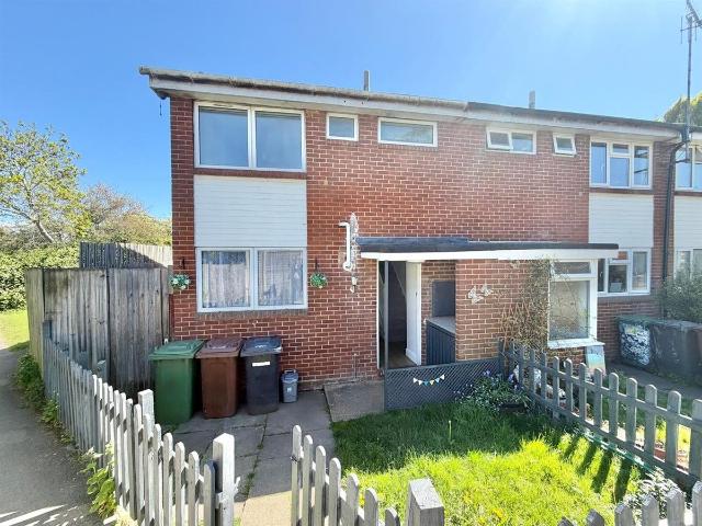 Cooks Mead, Bushey WD23, 3 bed property to rent, £1,900 pcm | PrimeLocation