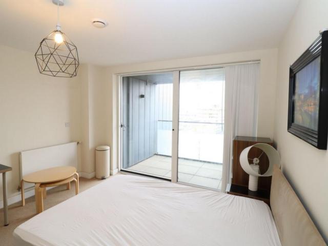 Cool double bedroom close to North Greenwich tube station Has a Room