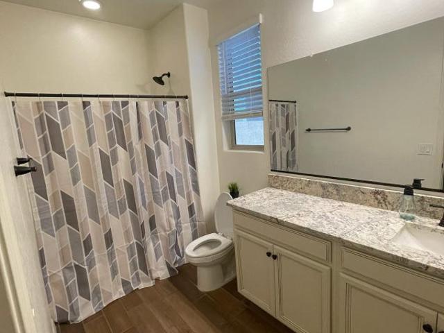 Coolidge Room for Rent – EV Charger, Spacious Livi
