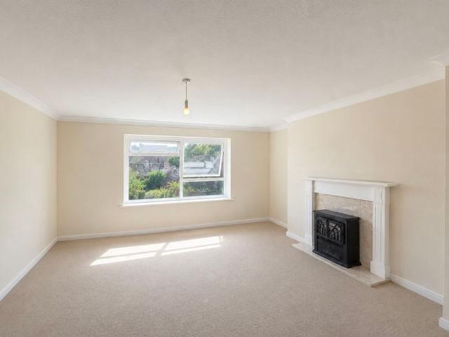 Coombe Crescent, Bury, Pulborough